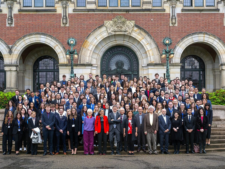 New contribution! - Department of International Law and International ...