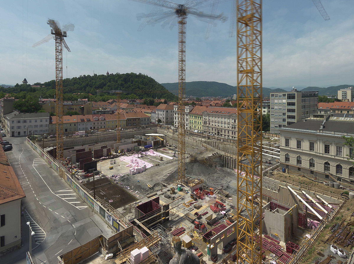 Architektur hautnah: Schüler:innen und Studierende erkunden Bau des ...