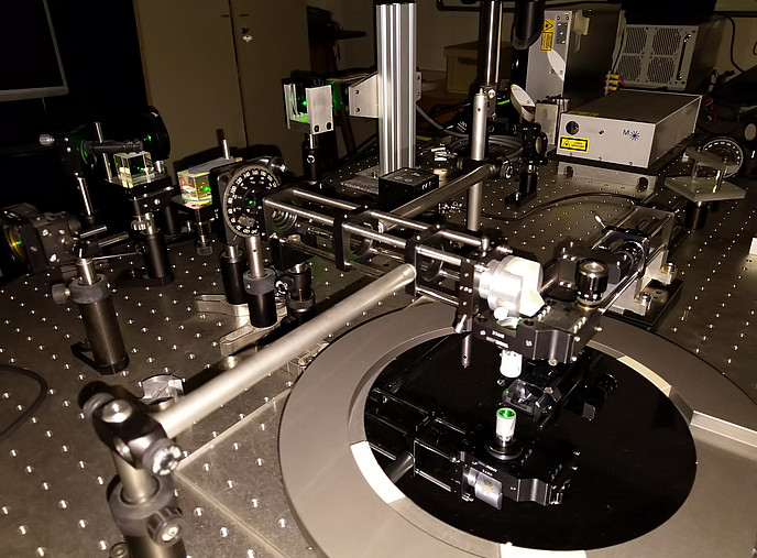 Research Optic of Nano and Quantum Materials - OpNaQ