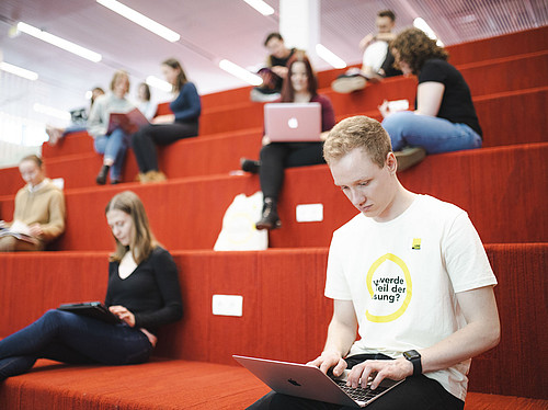 Lernen und Arbeiten an der Universitätsbibliothek Graz - Universitätsbibliothek
