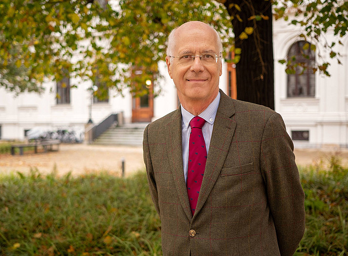 Über das Institut - Institut für Völkerrecht und Internationale Beziehungen