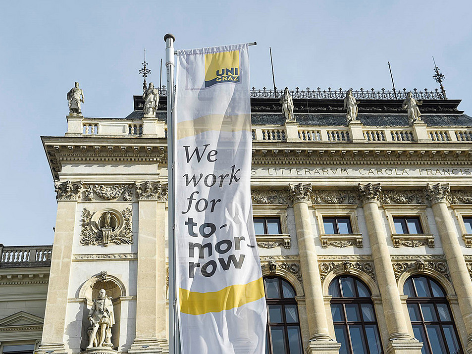 Reading Symposium 2023: Faszination Bildmedien Welcomes Mag. Haring - Zentrum für Inter ...